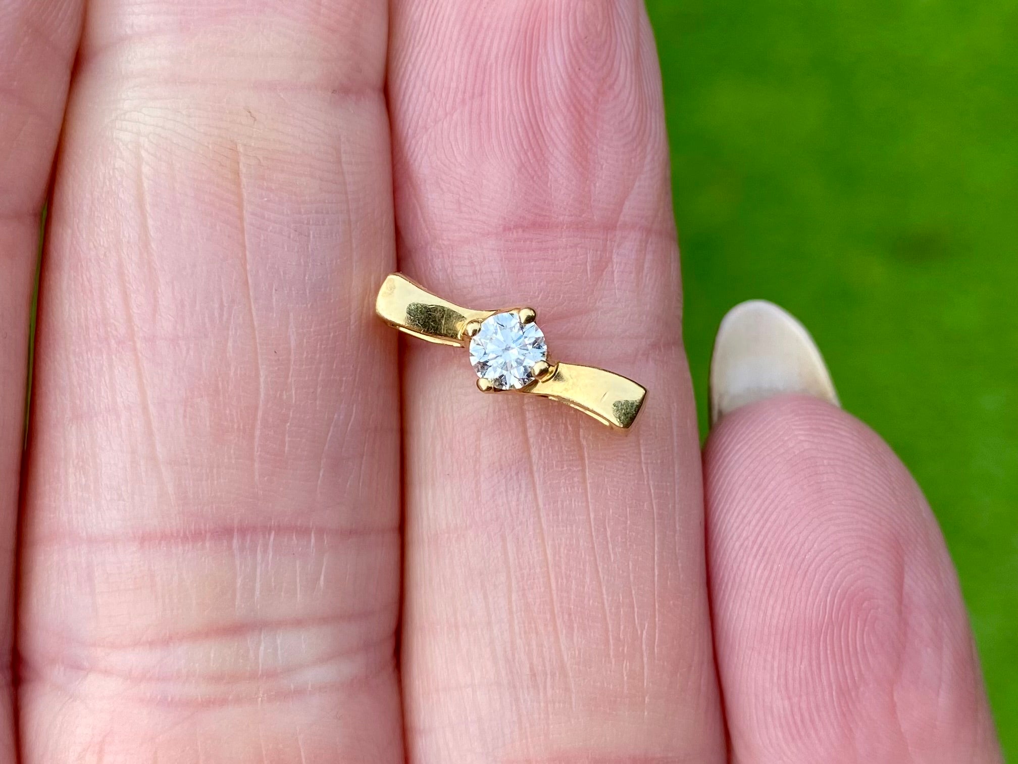 18ct Gold Diamond Connector Pendant – Ring-Life