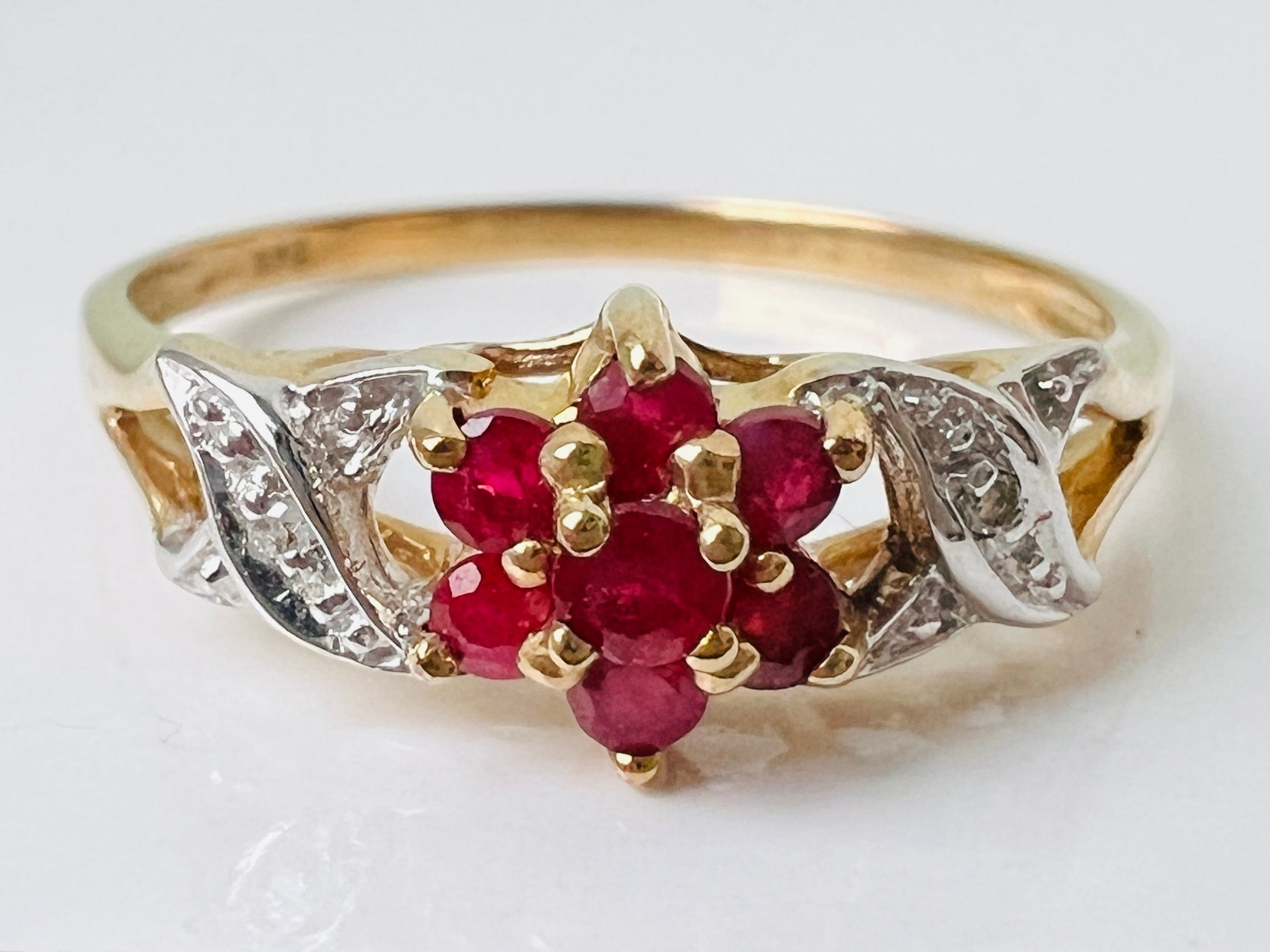 9ct Gold Ruby & Diamond Ring – Ring-Life